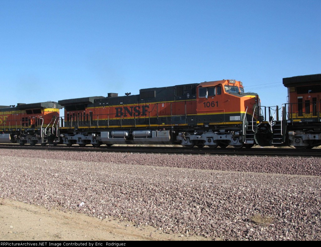 BNSF 1061